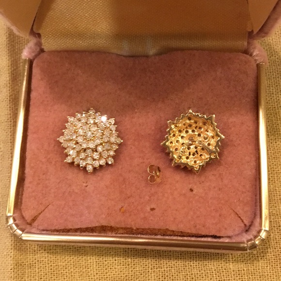 Jewelry | Hello Diamond And 18 Carat Gold Button Earrings | Poshmark